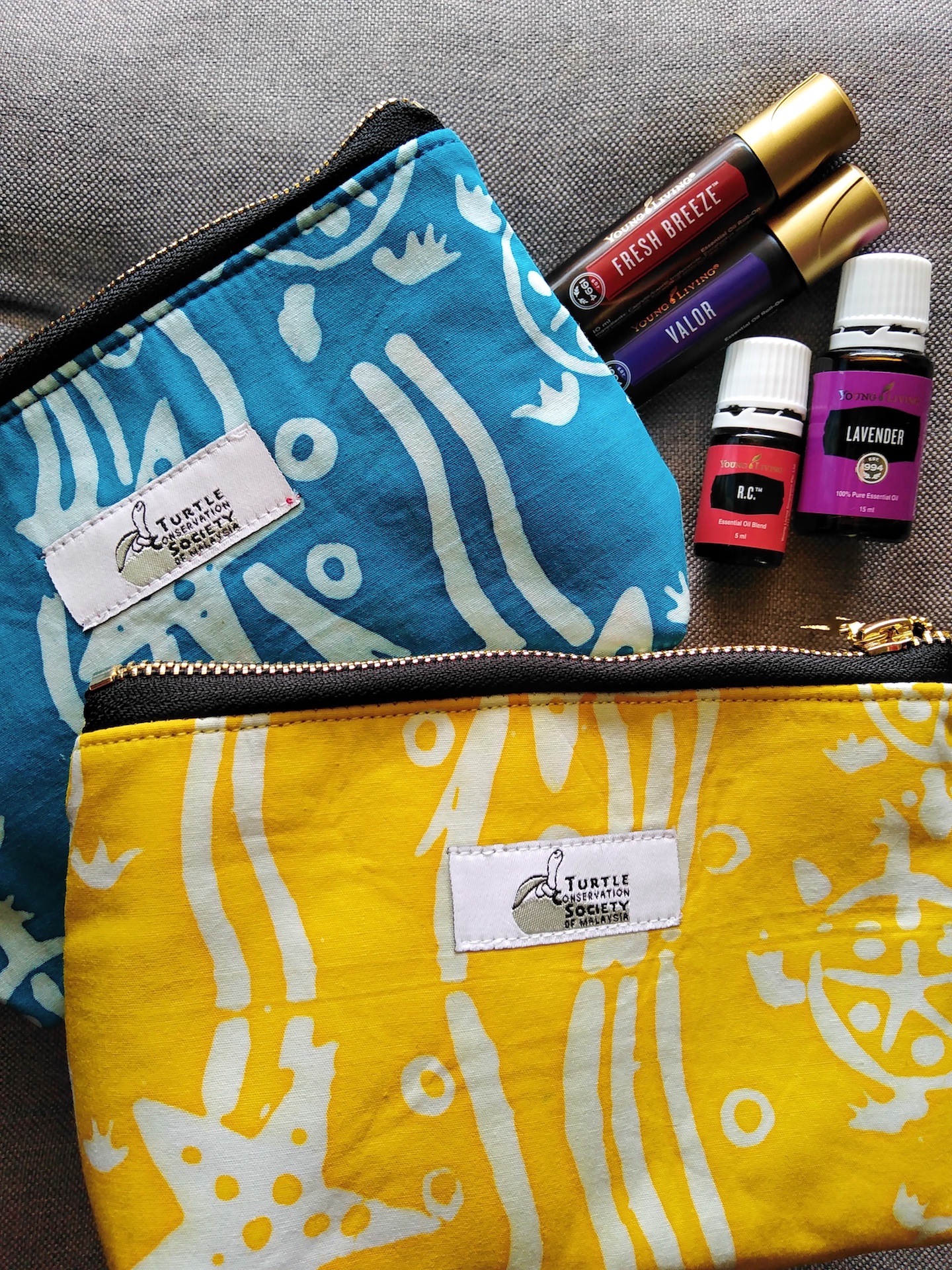 Essential Oil Pouch - 10 slots • Turtle Conservation Society of Malaysia