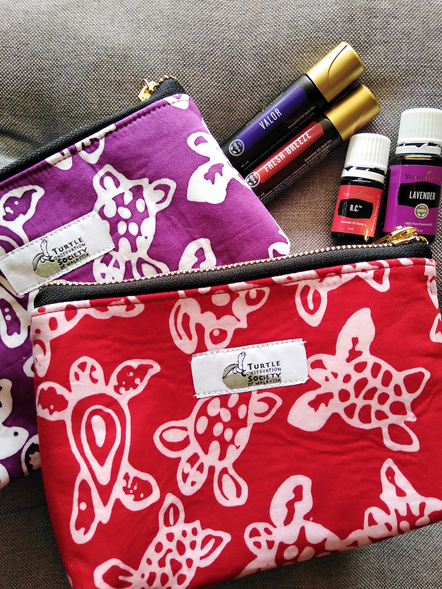 Essential Oil Pouch - 10 slots • Turtle Conservation Society of Malaysia